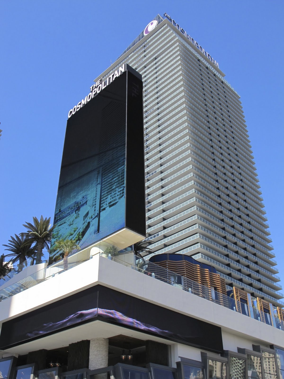 Discover the Cosmopolitan Resort & Casino: A Luxurious Stay on the Las ...